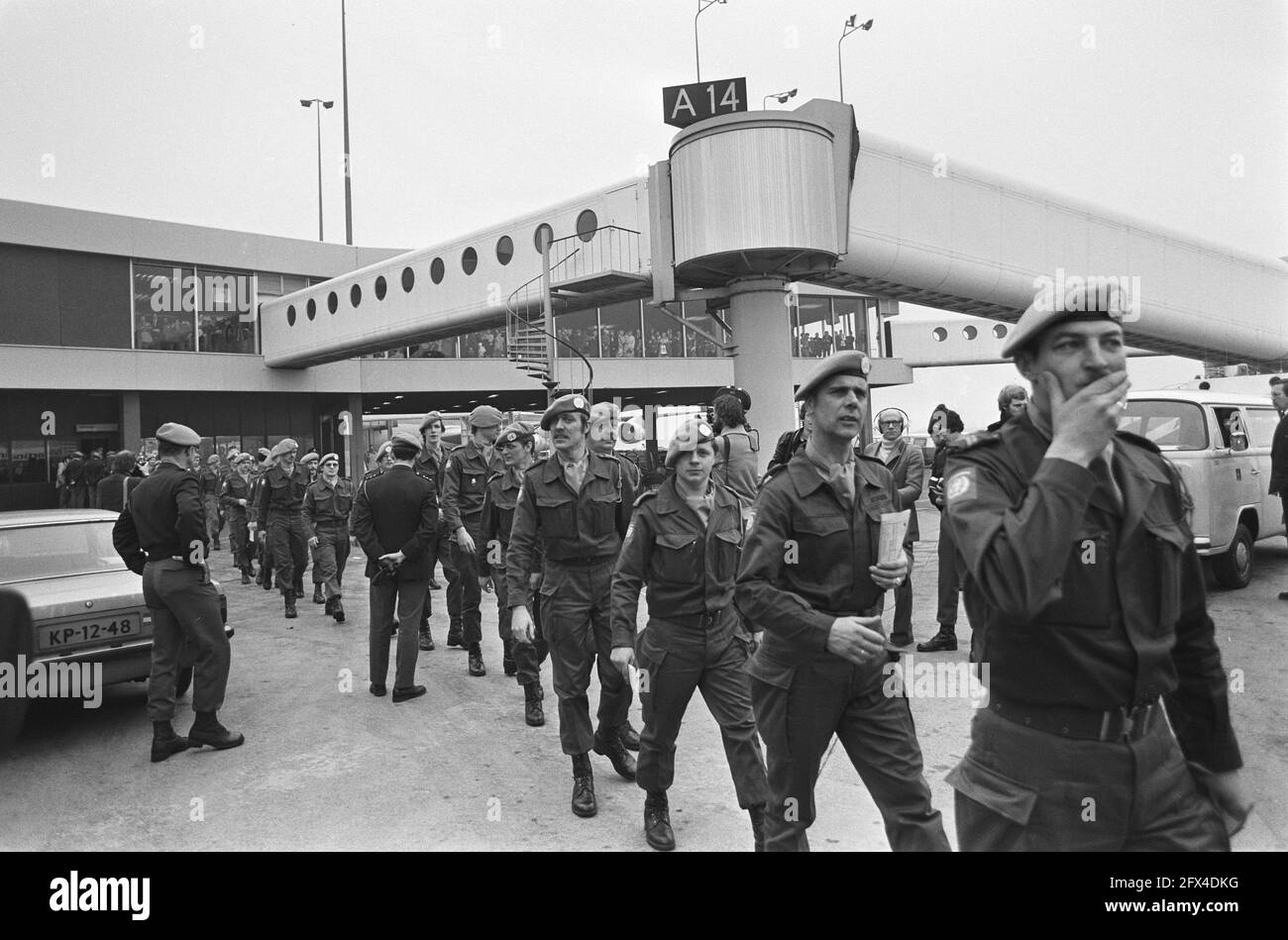 Dutchbat soldiers walk hi-res stock photography and images - Alamy