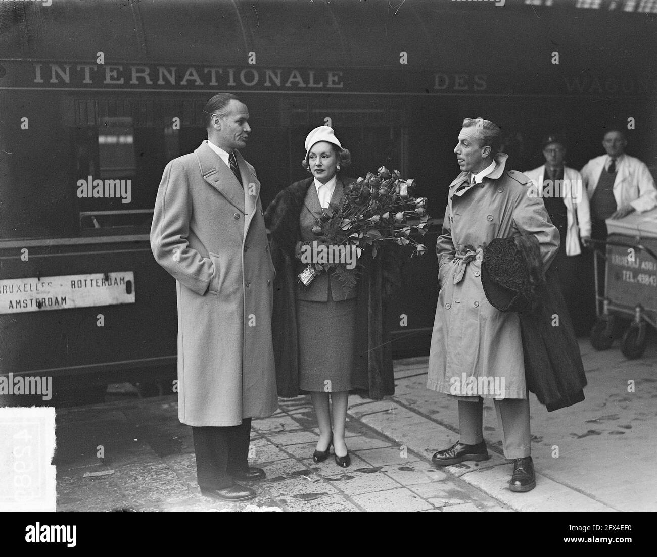 Arrival Jacques Fath with wife at Victoria hotel, November 17, 1950 ...