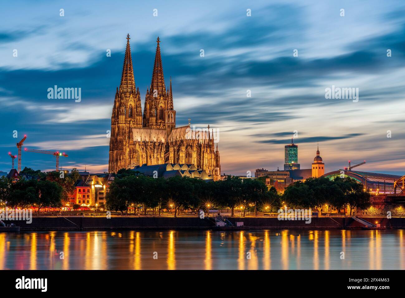 Cologne cathedral top view hi-res stock photography and images - Alamy