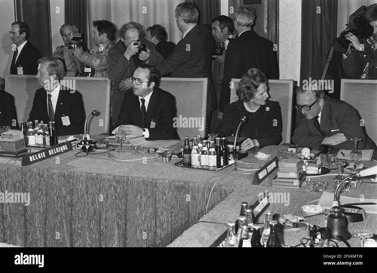 Margaret thatcher historic photo hi-res stock photography and images ...