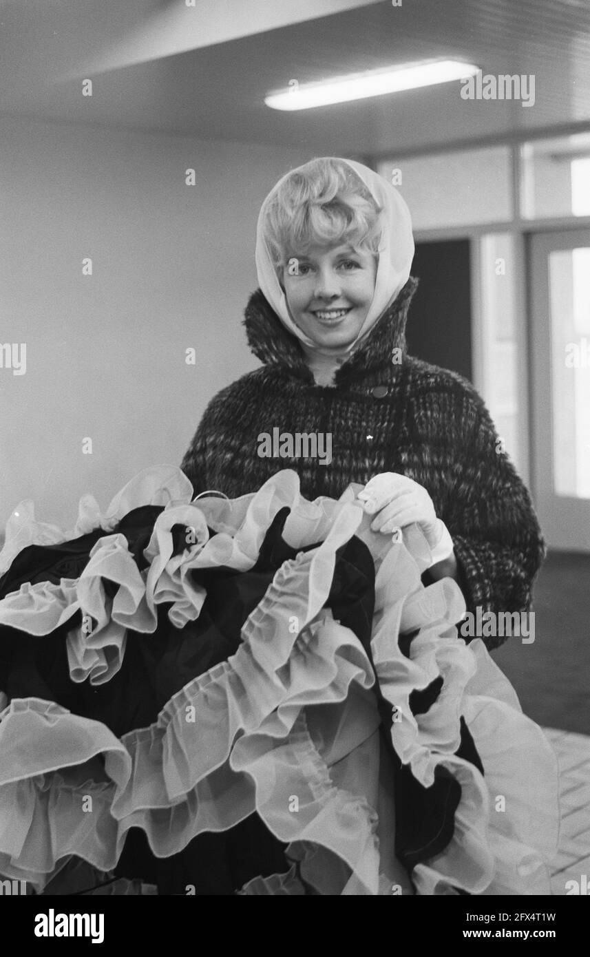 Rose marie singer hi-res stock photography and images - Alamy