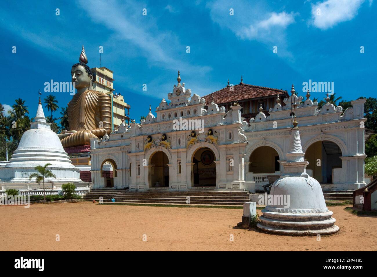 Dikwella, Wewurukannala Vihara Temple, Sri Lanka: entrance to the ...