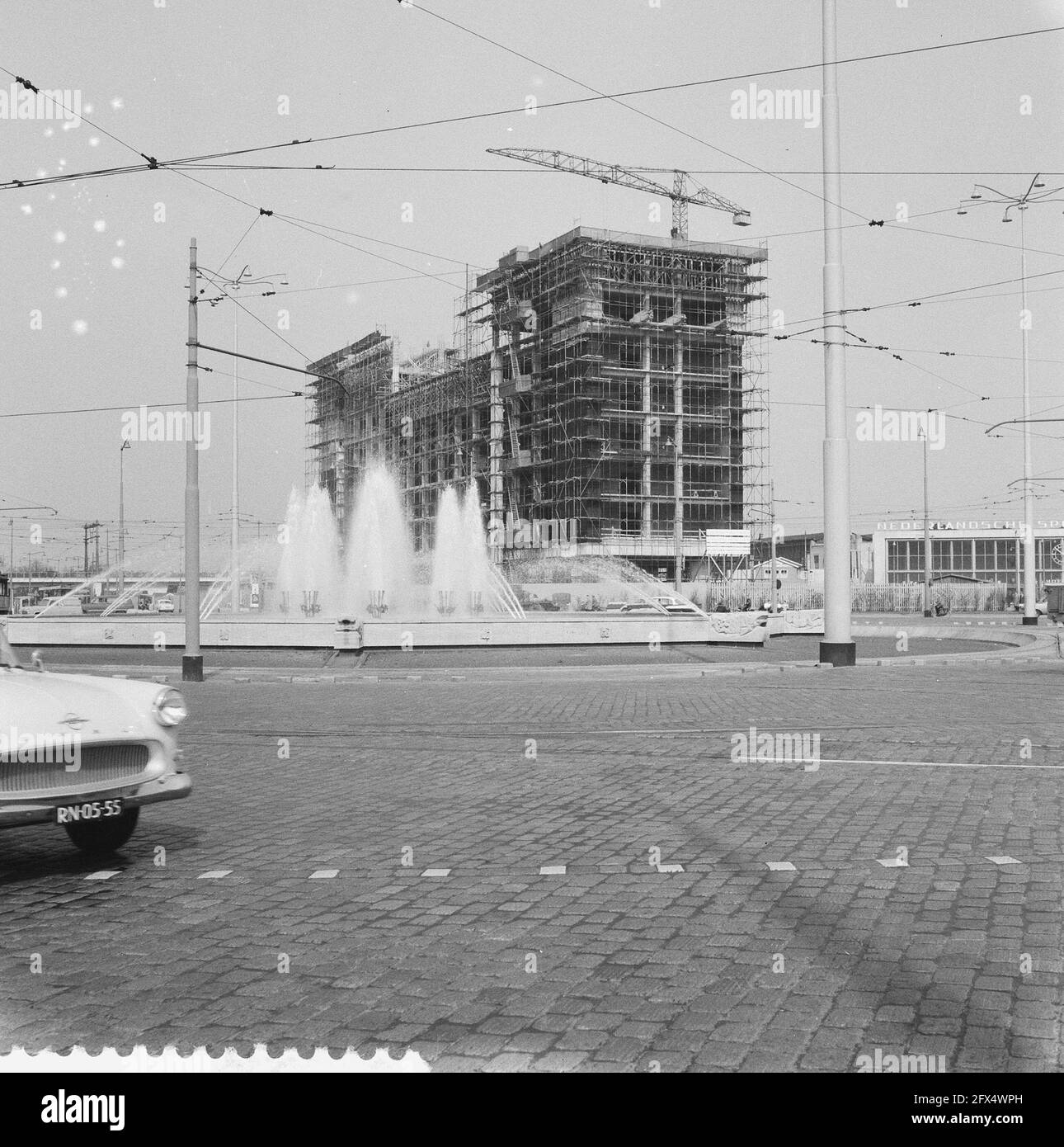 Exterior shell tanker building hi-res stock photography and images - Alamy
