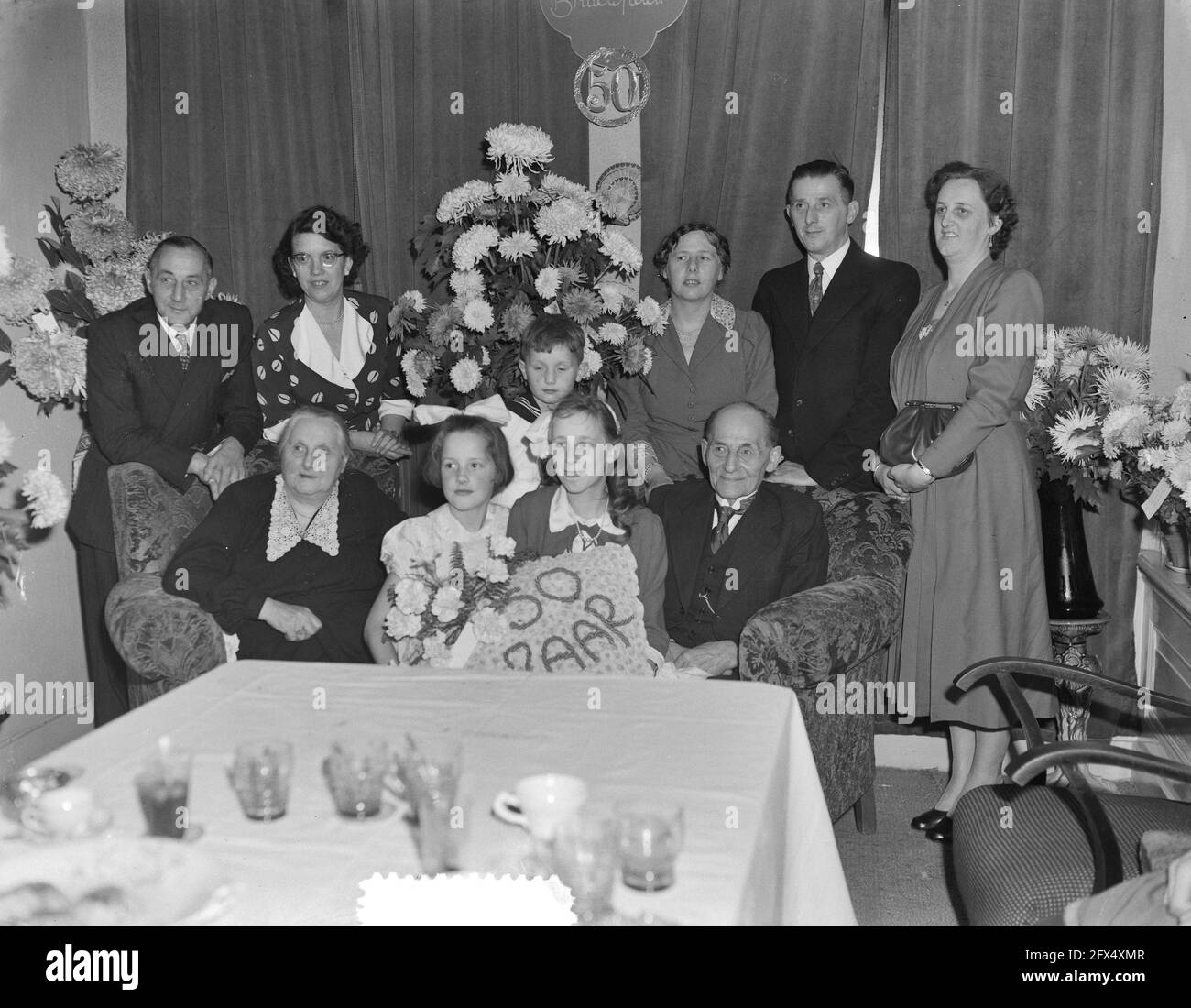 De graaff family 50th wedding anniversary hi-res stock photography and ...