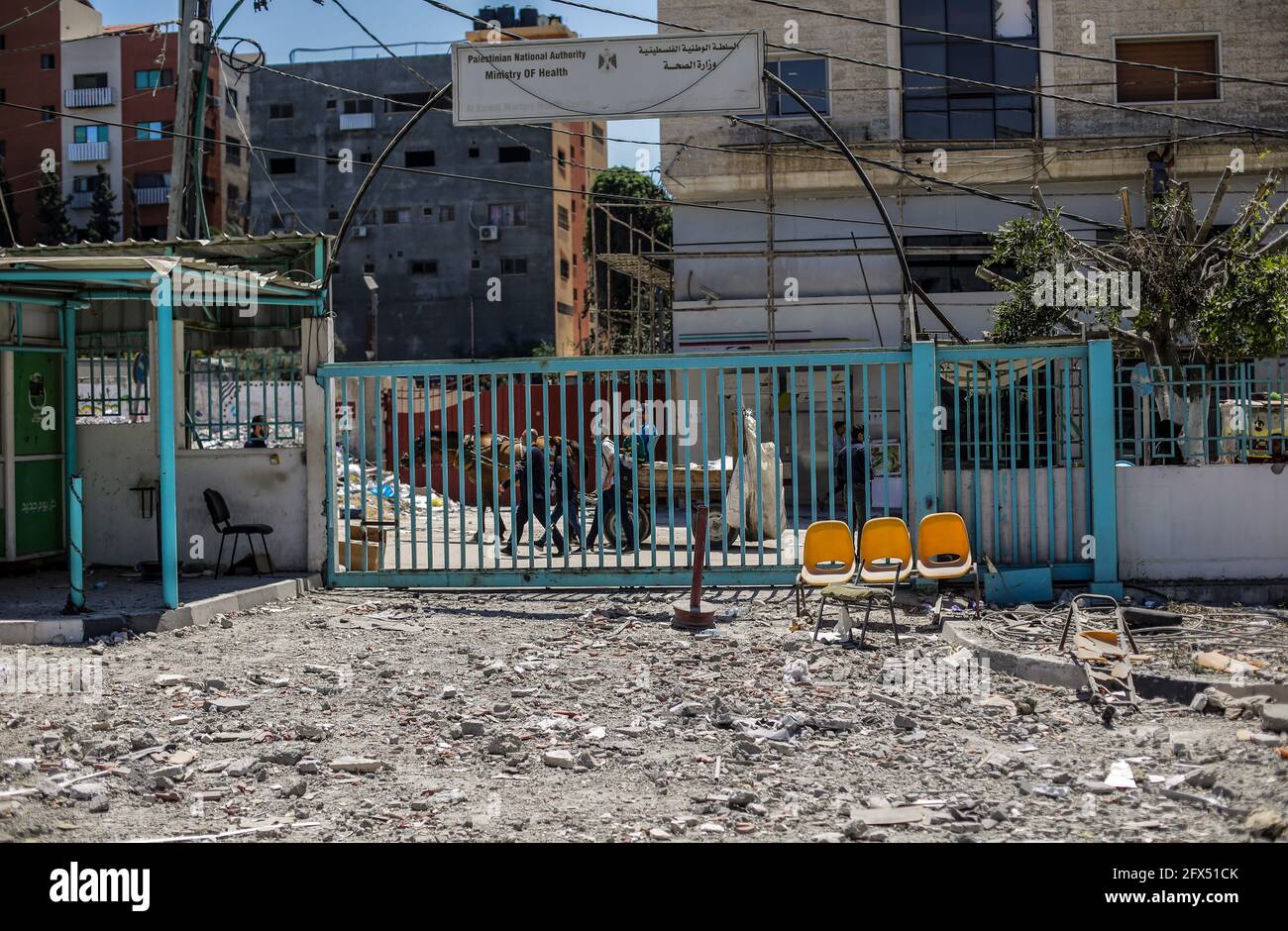 Gaza City, The Gaza Strip, Palestine. 23rd May, 2021. Palestinians look ...