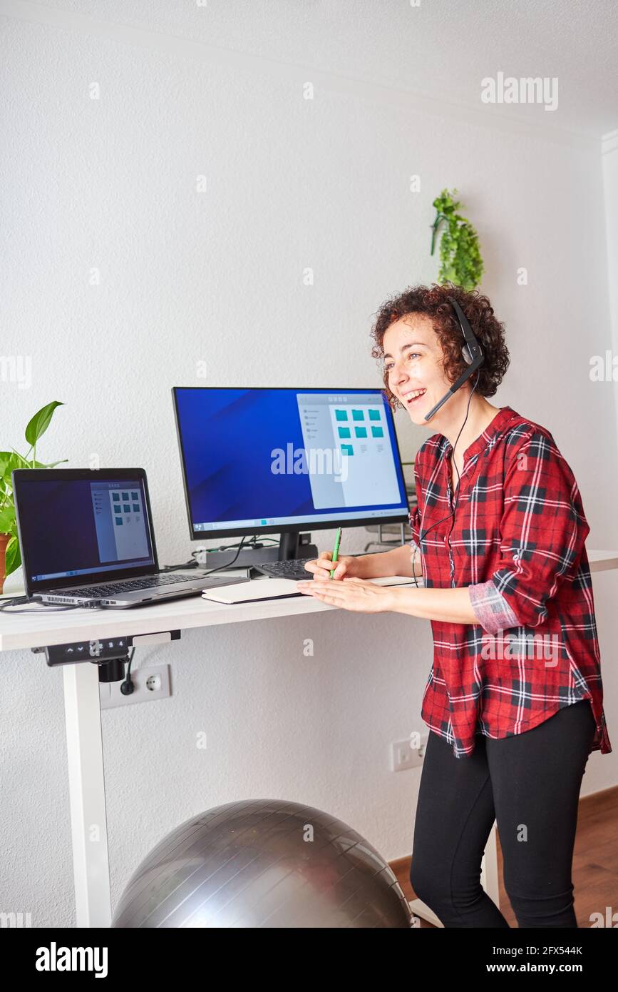 Stand up notes hi-res stock photography and images - Alamy