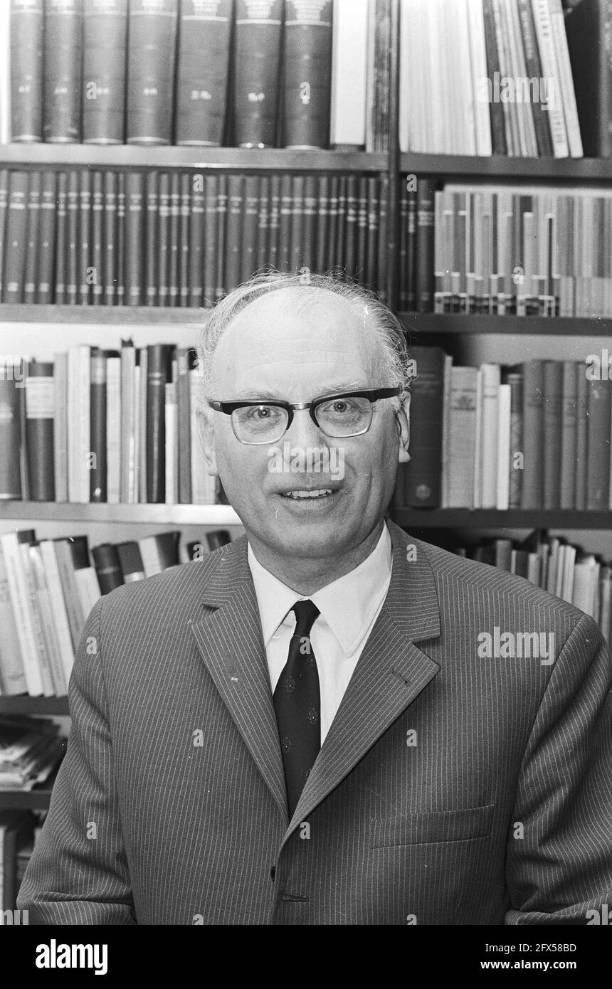 Theologian prof hi-res stock photography and images - Alamy