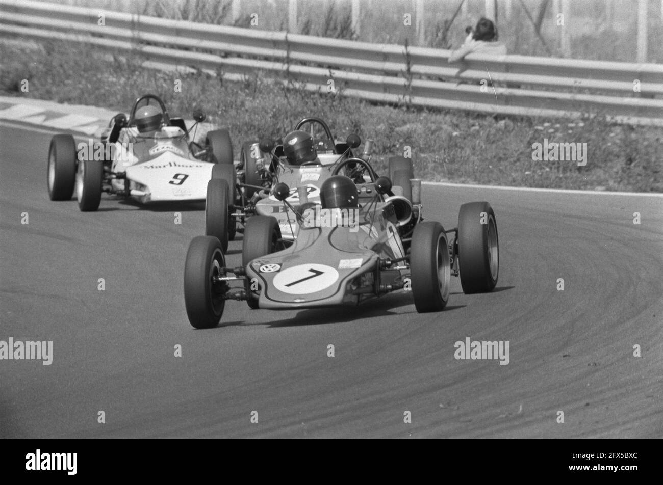 Formula Vee 1300 at Zandvoort; Maarten van Ginneken in the lead (7 ...