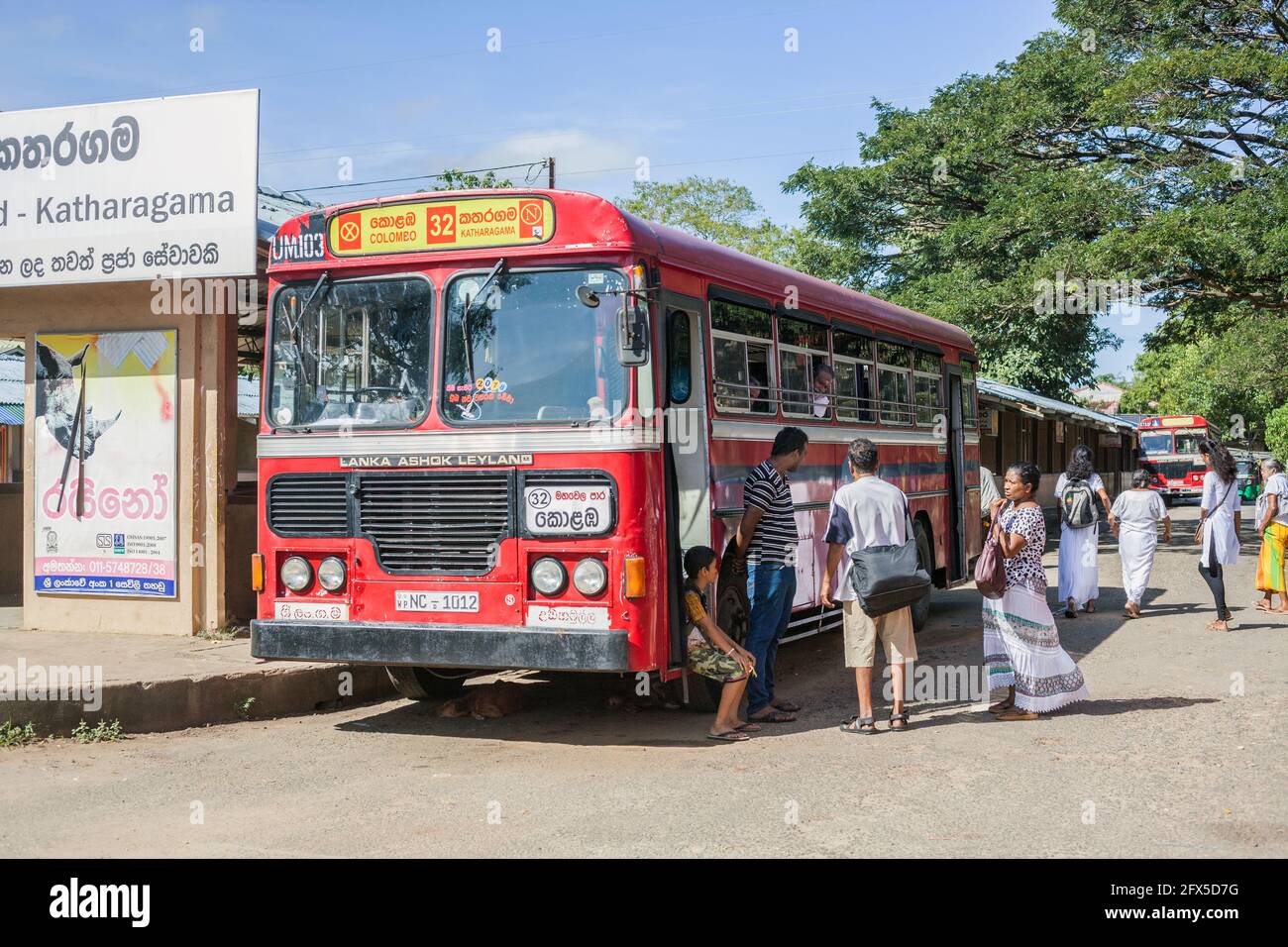 Sri lanka bus hi-res stock photography and images - Alamy