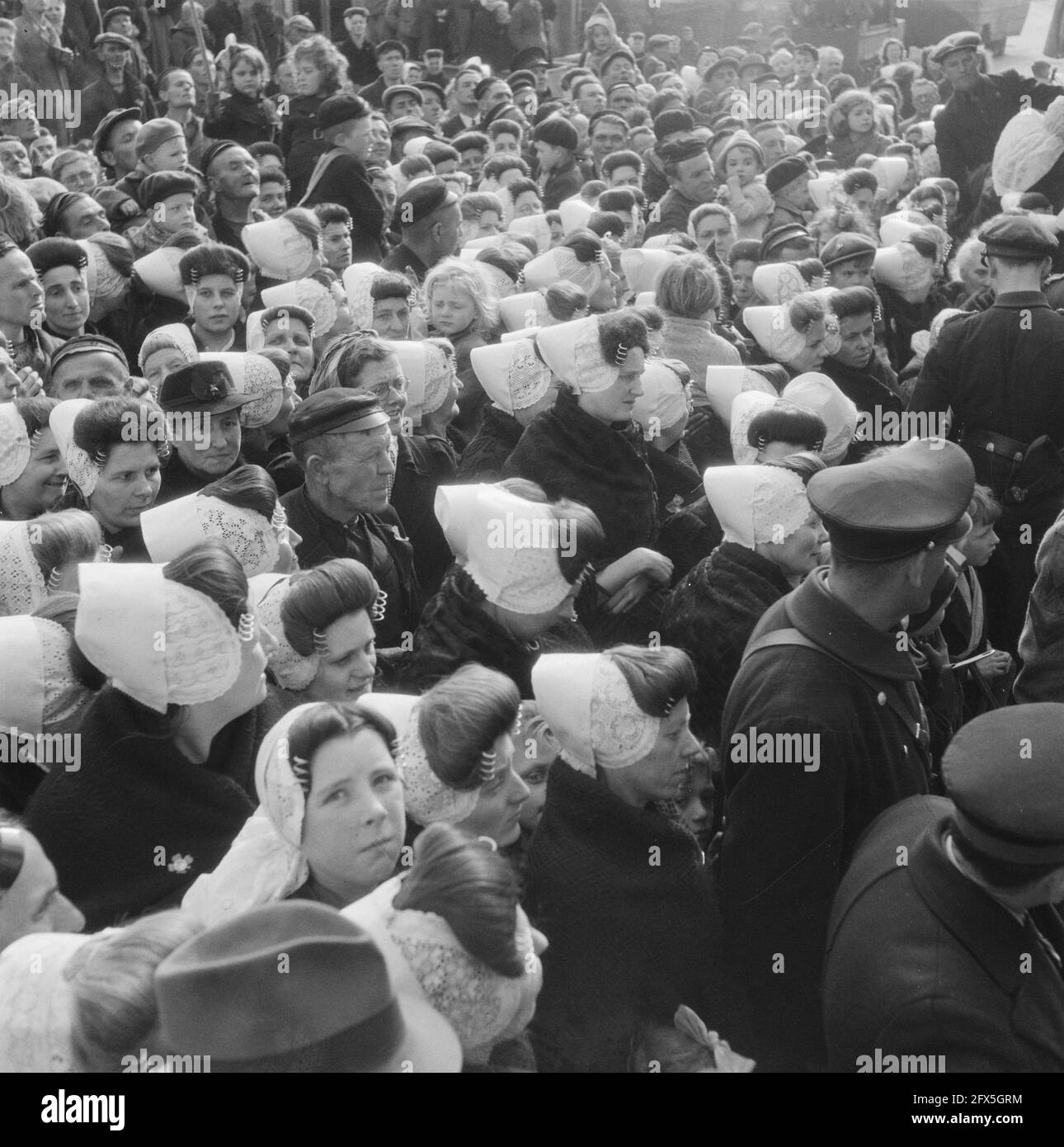 Walcheren costume hi-res stock photography and images - Alamy