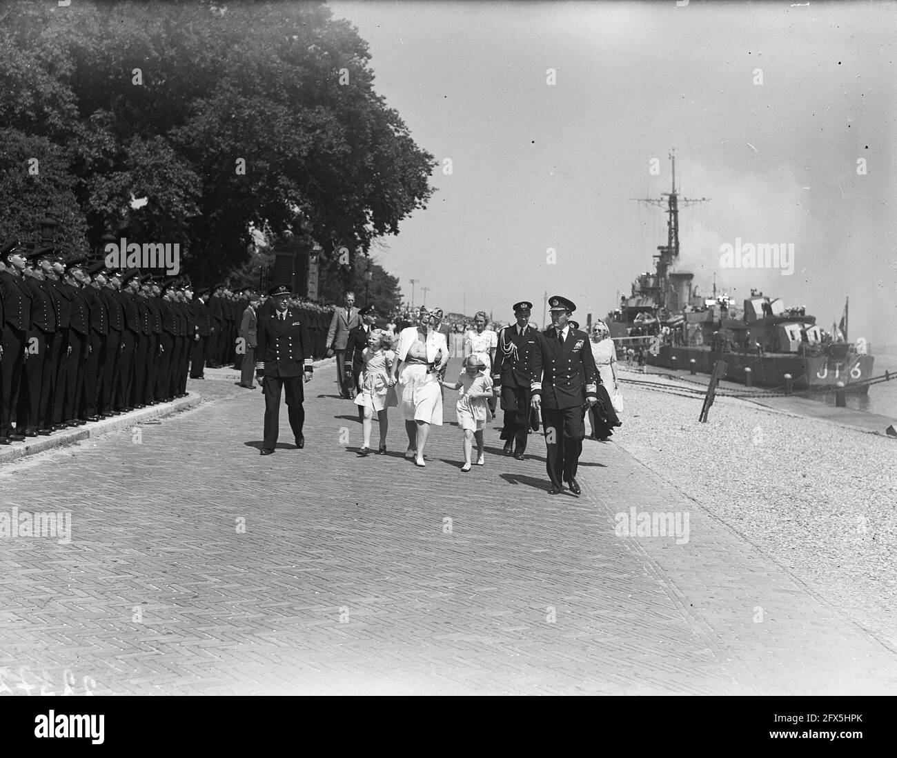 Municipal dry dock rotterdam Black and White Stock Photos & Images - Alamy