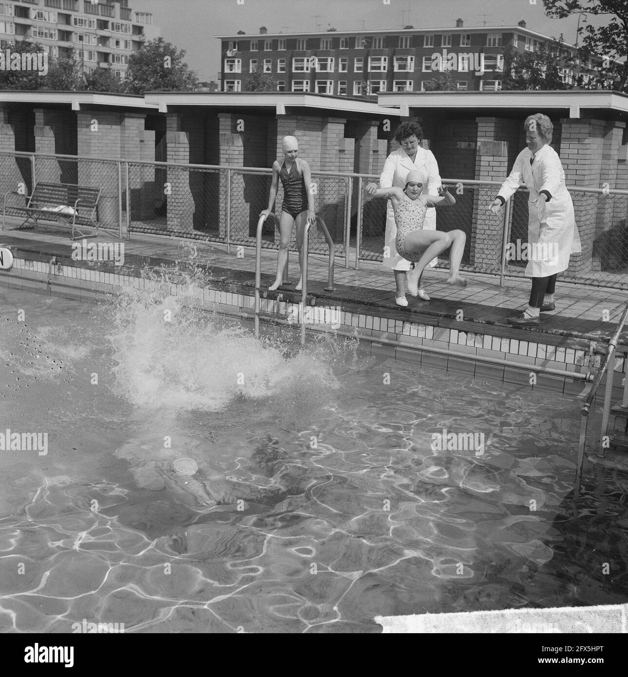 Municipal open air pools hi-res stock photography and images - Alamy
