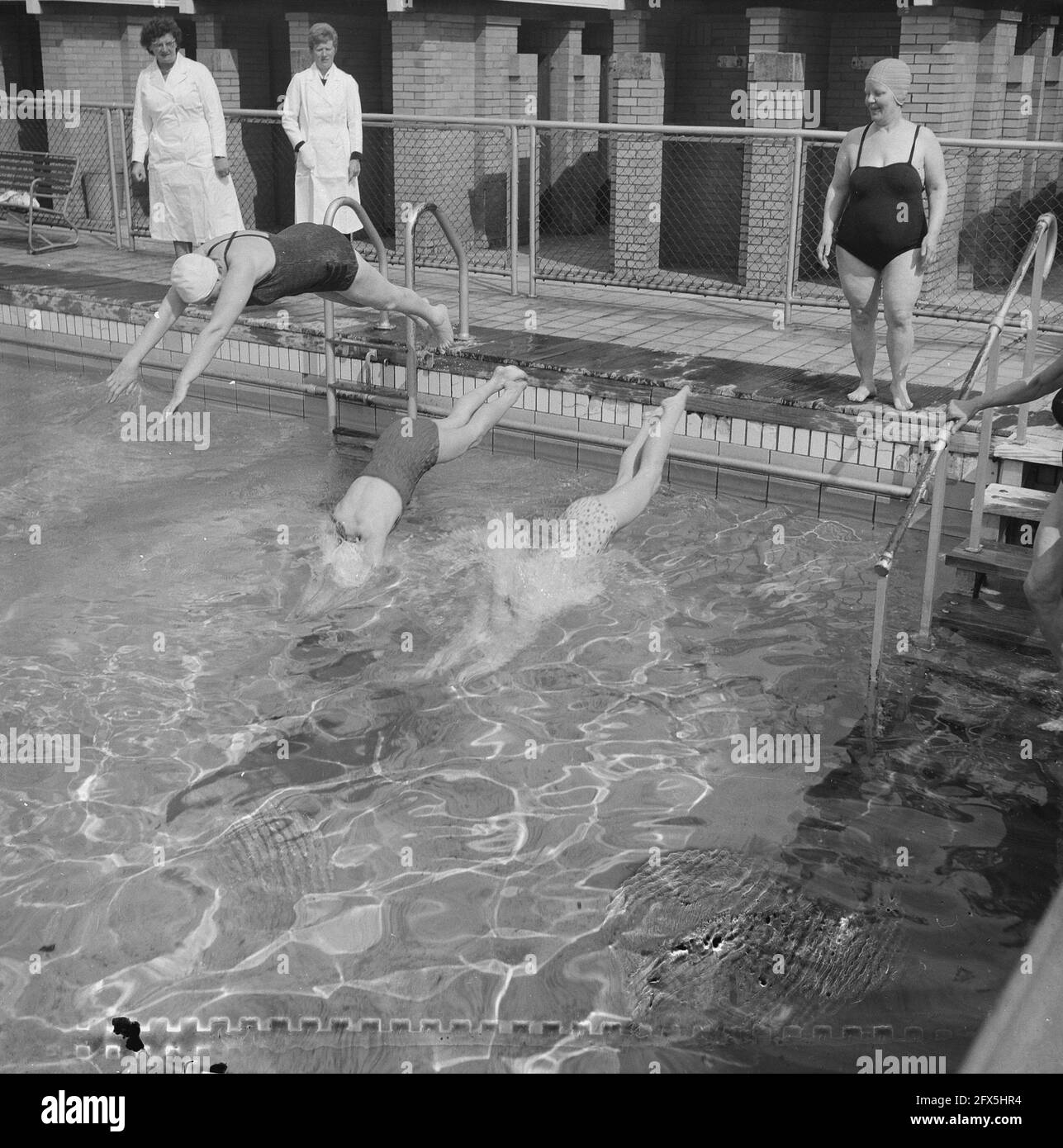 Open air baths hi-res stock photography and images - Alamy