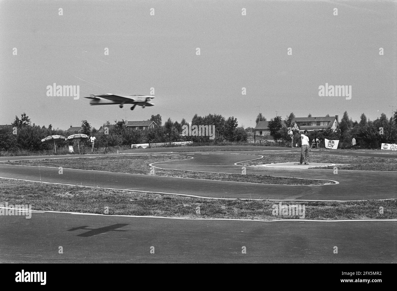 Control line model hi-res stock photography and images - Alamy