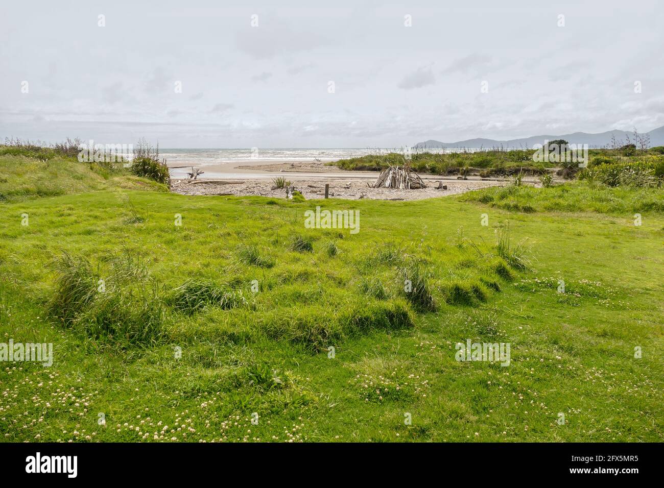 Beach queen hi-res stock photography and images - Alamy