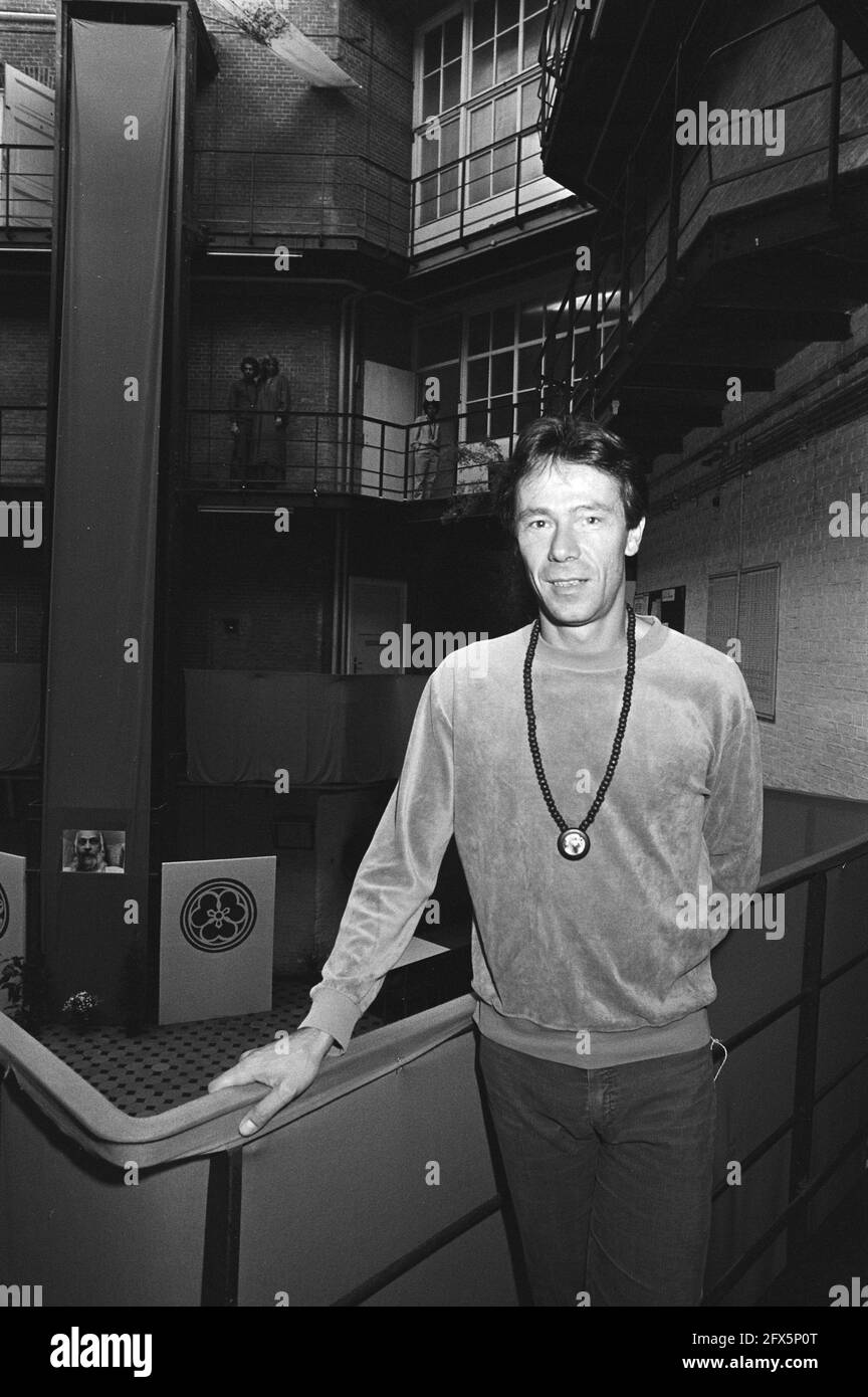 prisons, Bhagwan, portraits, September 17, 1981, Bhagwan, prisons ...