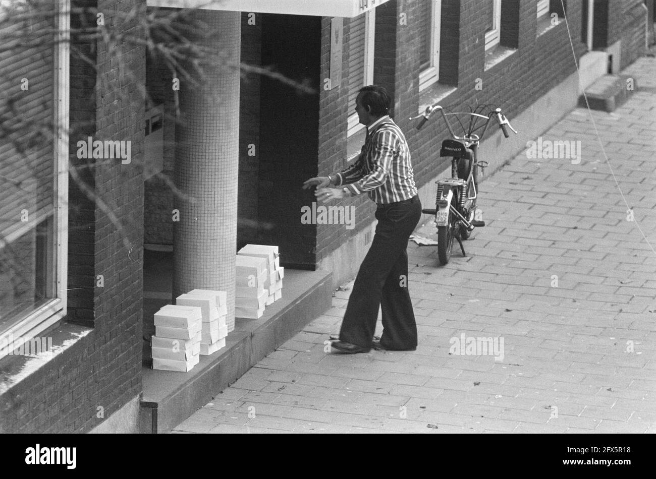 The hostage 20th century Black and White Stock Photos & Images - Alamy