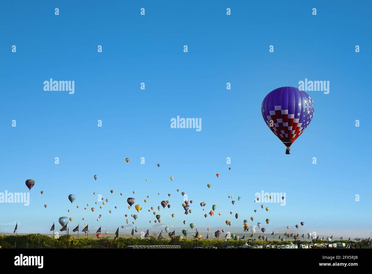 Mass of balloons hi-res stock photography and images - Alamy