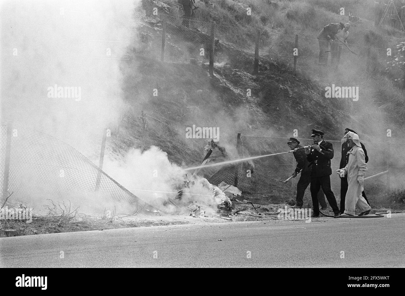 Piers courage crashed hi-res stock photography and images - Alamy