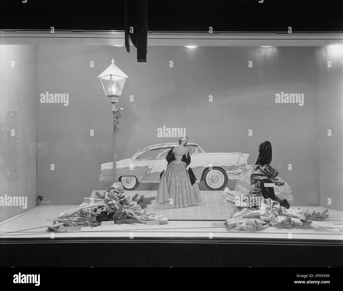 Shooting in shop window of miss V. Samson, December 13, 1955, shop ...