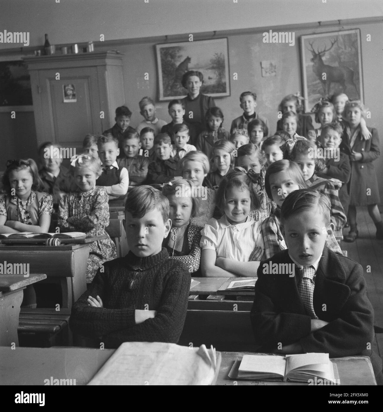 Boerhaaveschool [Mauritskade 24 in Amsterdam], April 13, 1946, group ...
