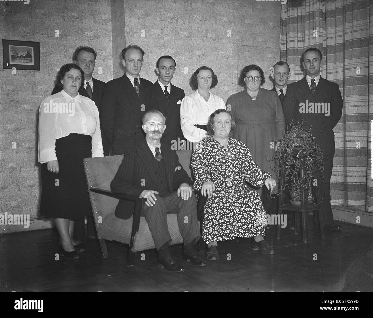 Group portrait noorderdwarsstraat 9 amsterdam hi-res stock photography ...