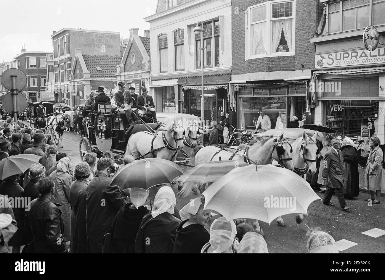 150 years of Neerlands Independence celebrated in Scheveningen. Parade ...
