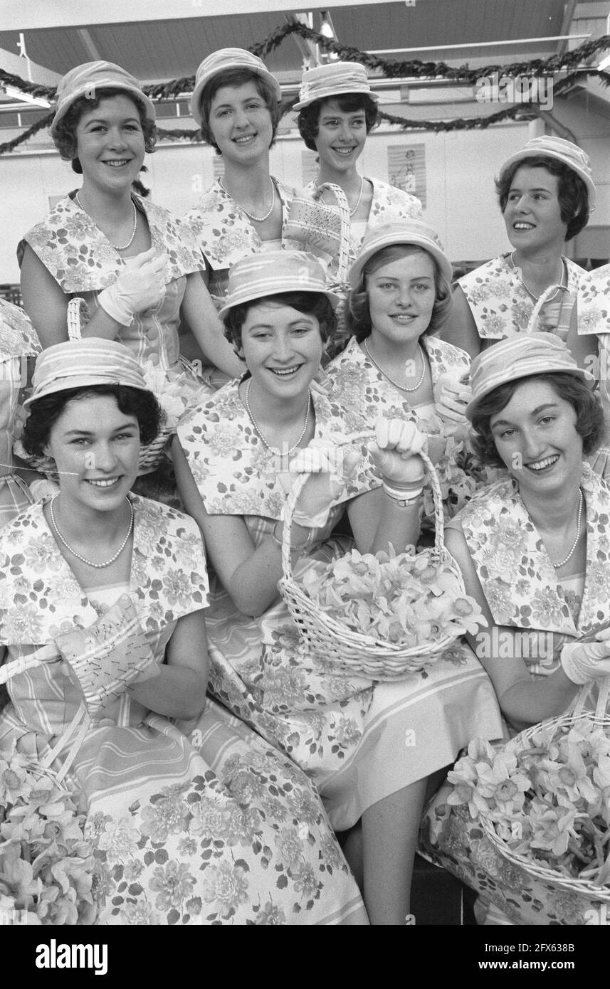 Haarlem flower girls with their new costumes, March 2, 1961, FLOWER ...