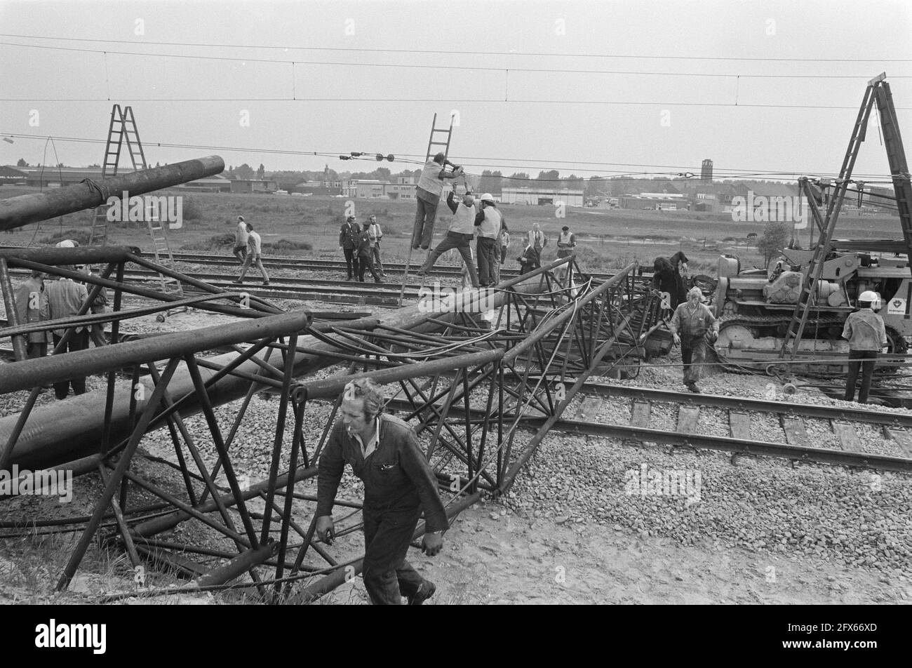 Piling rig fell over railroad line near Amstel Station, 18 June 1974 ...