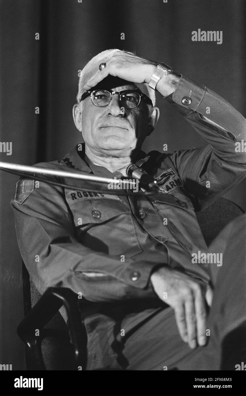 Supreme commander rogers speaking hi-res stock photography and images ...