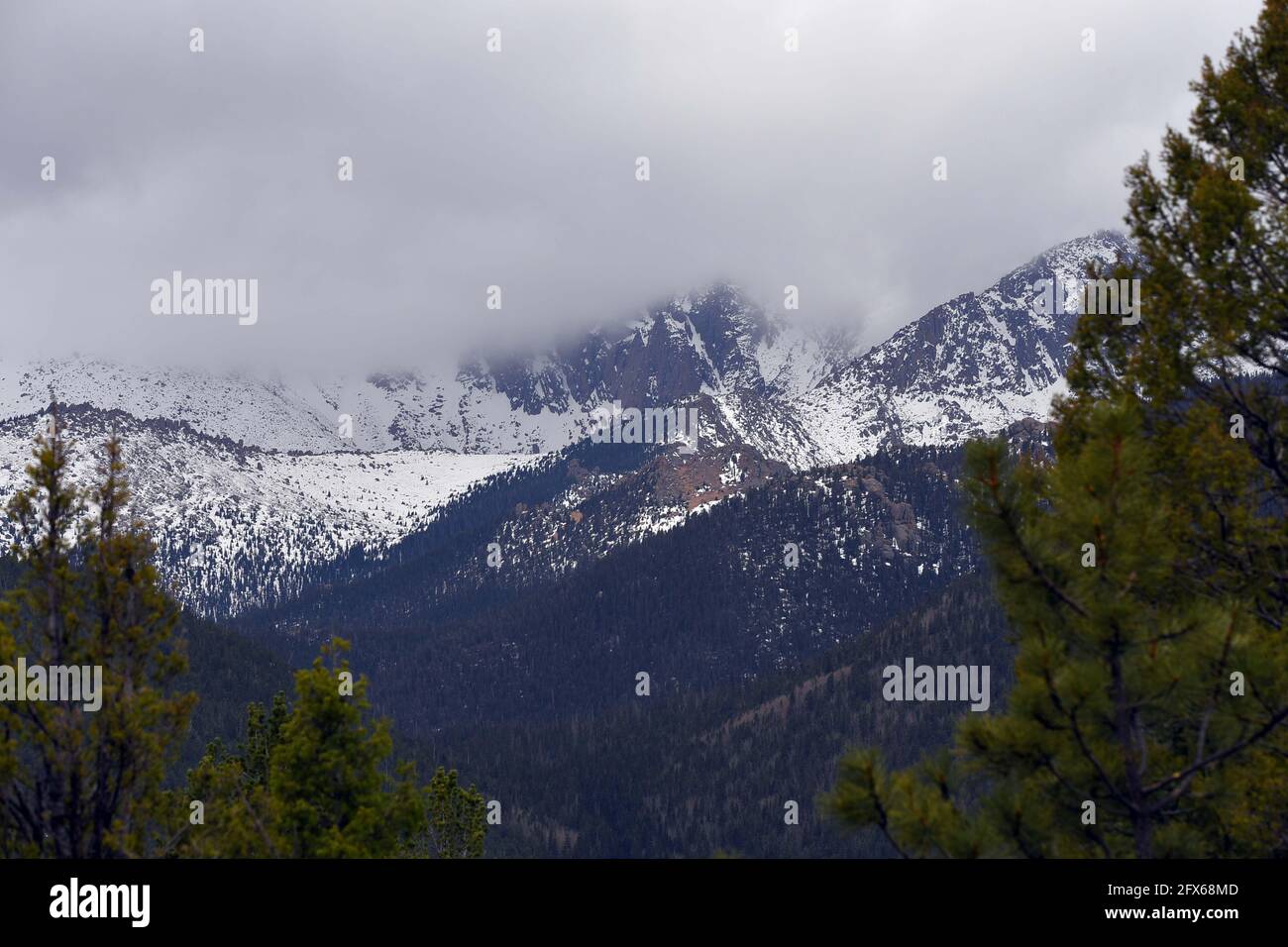 Snow capped Colorado Mountains at Pikes Peak Stock Photo - Alamy