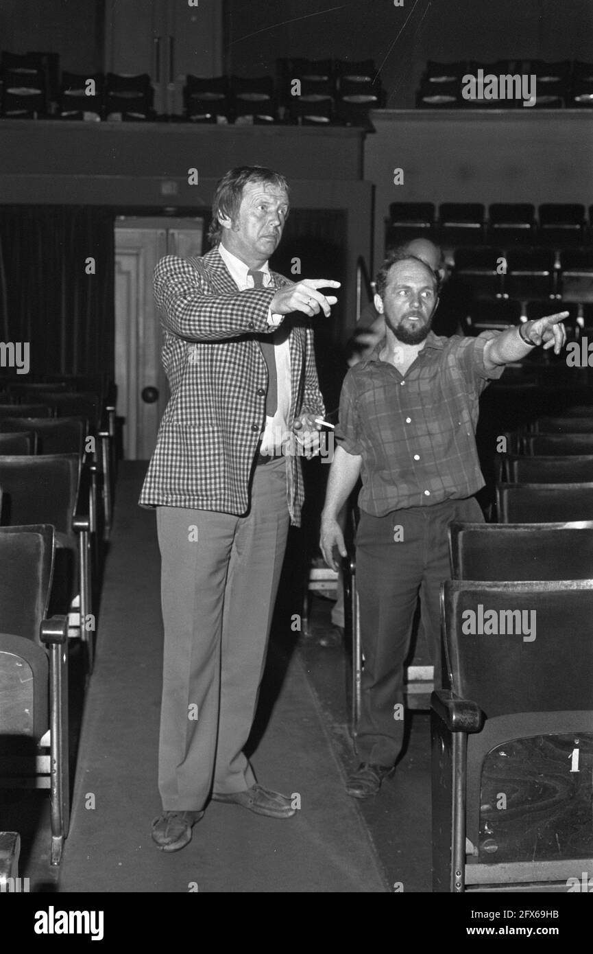 Stage manager Black and White Stock Photos & Images - Alamy