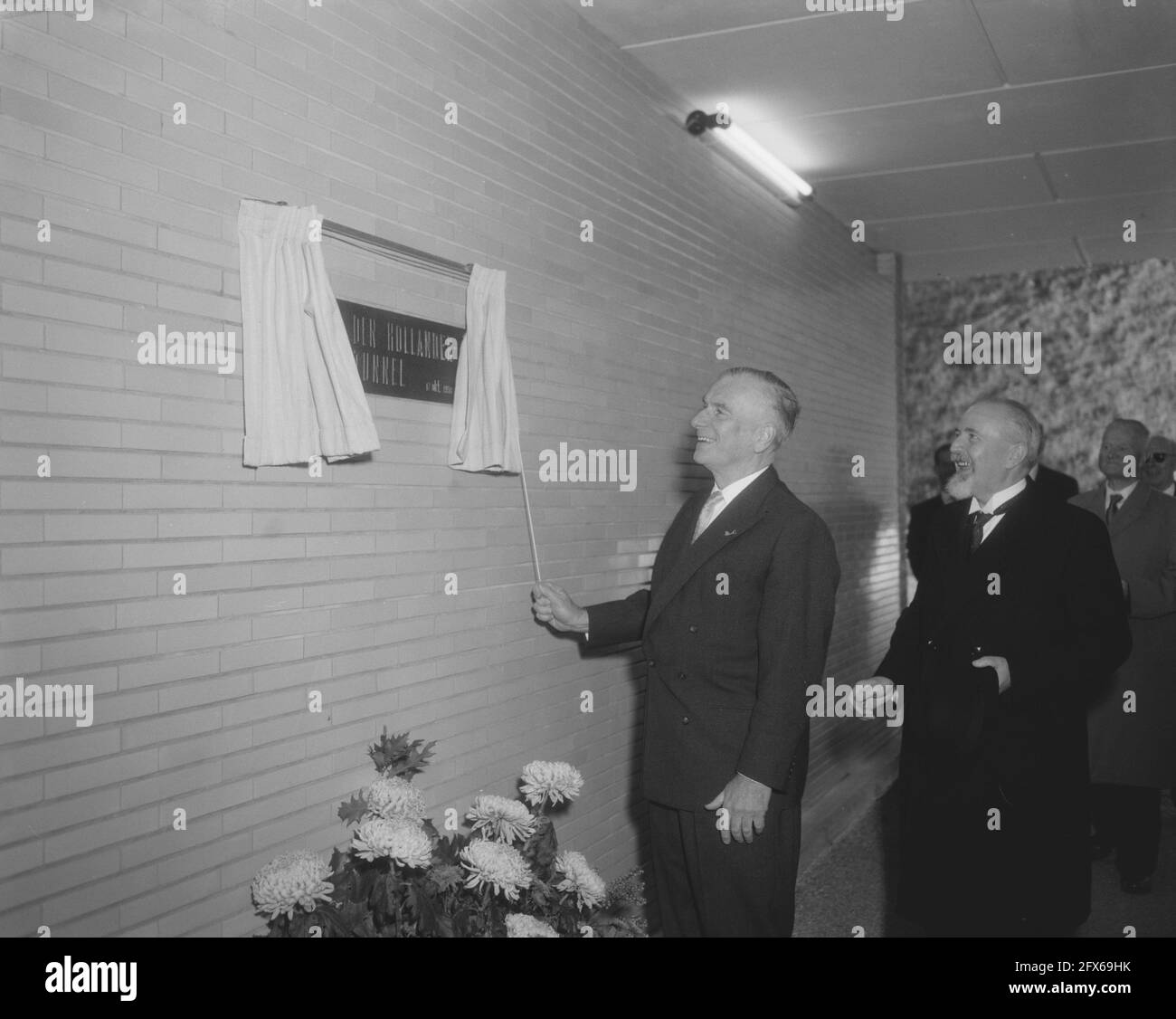 Prince Bernhard opens new laboratories at KEMA in Arnhem. Unveiling of ...