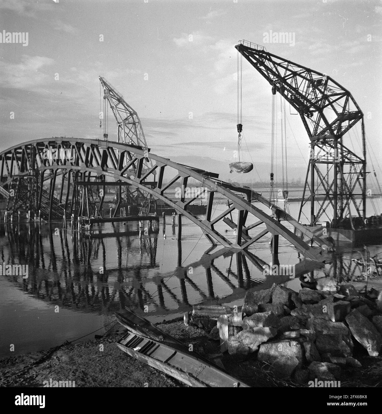 Reconstruction in 1945 in 1946 hi-res stock photography and images - Alamy