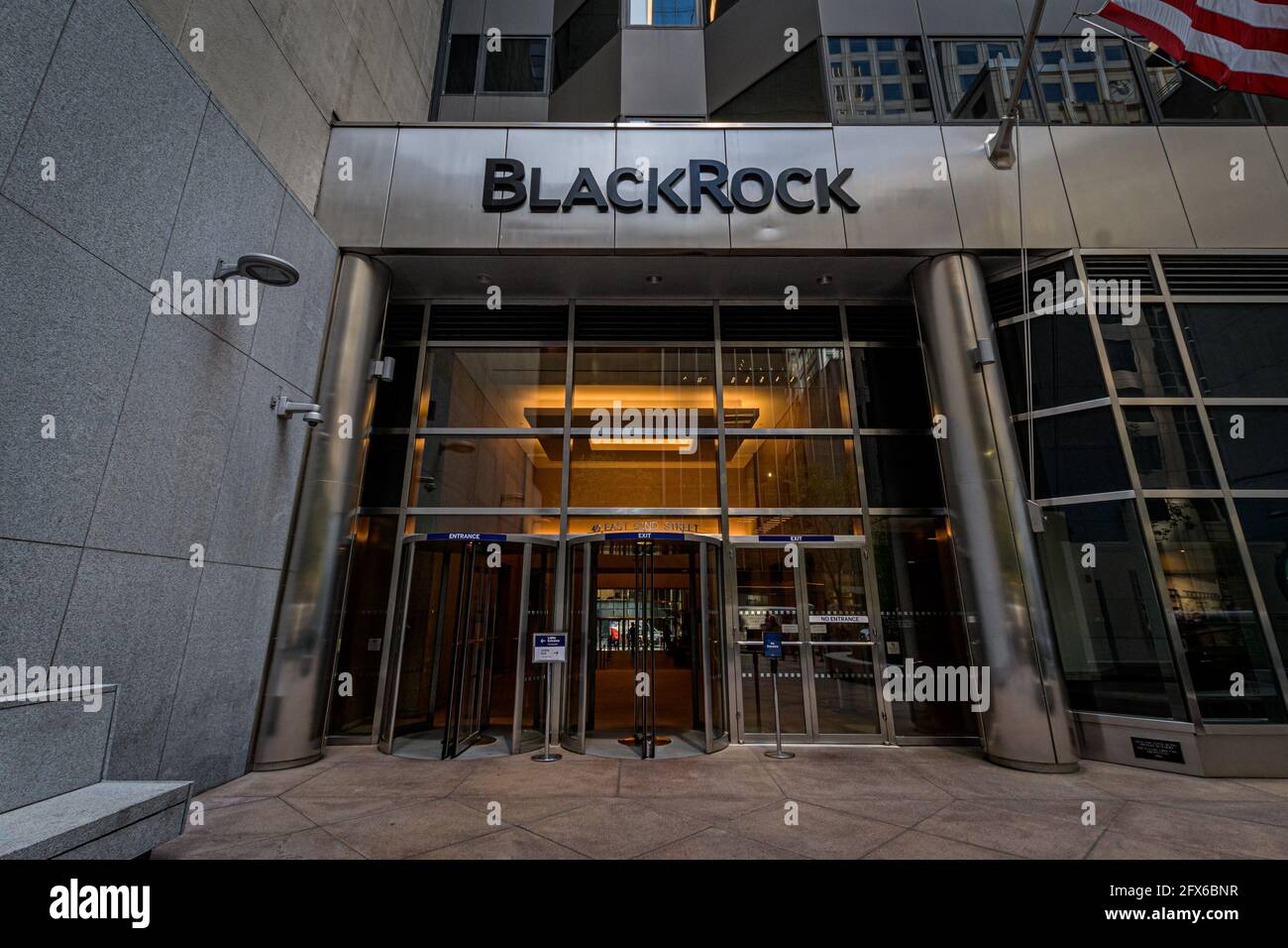 Blackrock hq building hi-res stock photography and images - Alamy
