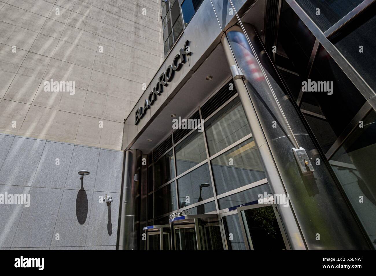 BlackRock offices in New York City. (Photo by Erik McGregor/Sipa USA ...