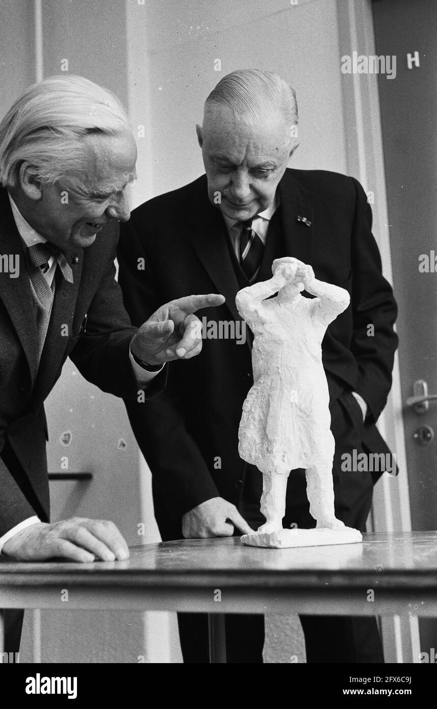 Sculptor mari andriessen hi-res stock photography and images - Alamy