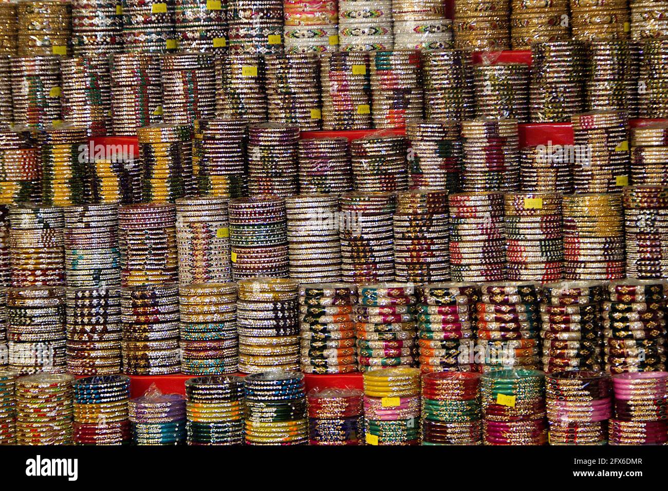 Bangles store hi-res stock photography and images - Alamy
