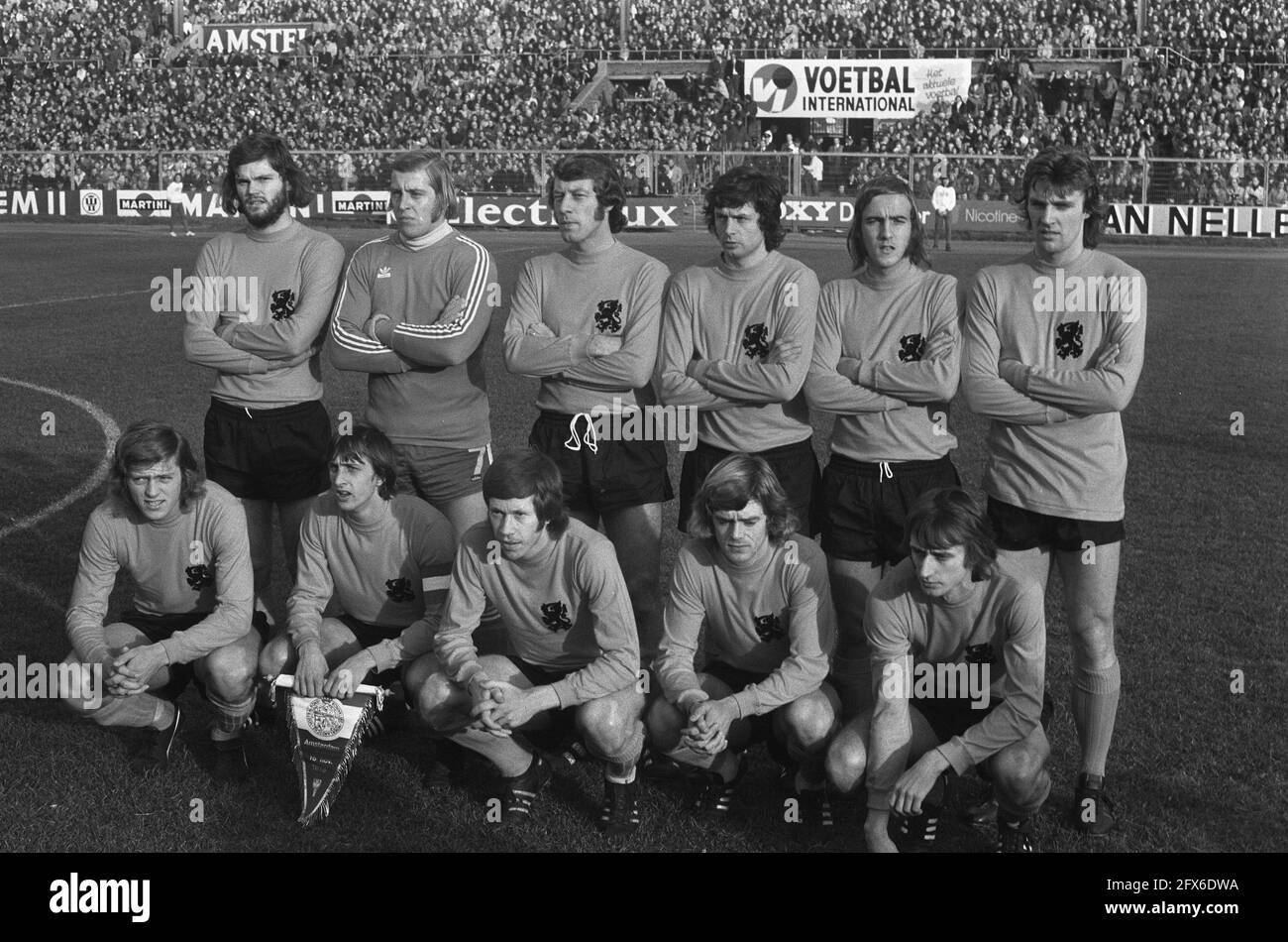 The Dutch National Team before the game, November 18, 1973, teams ...
