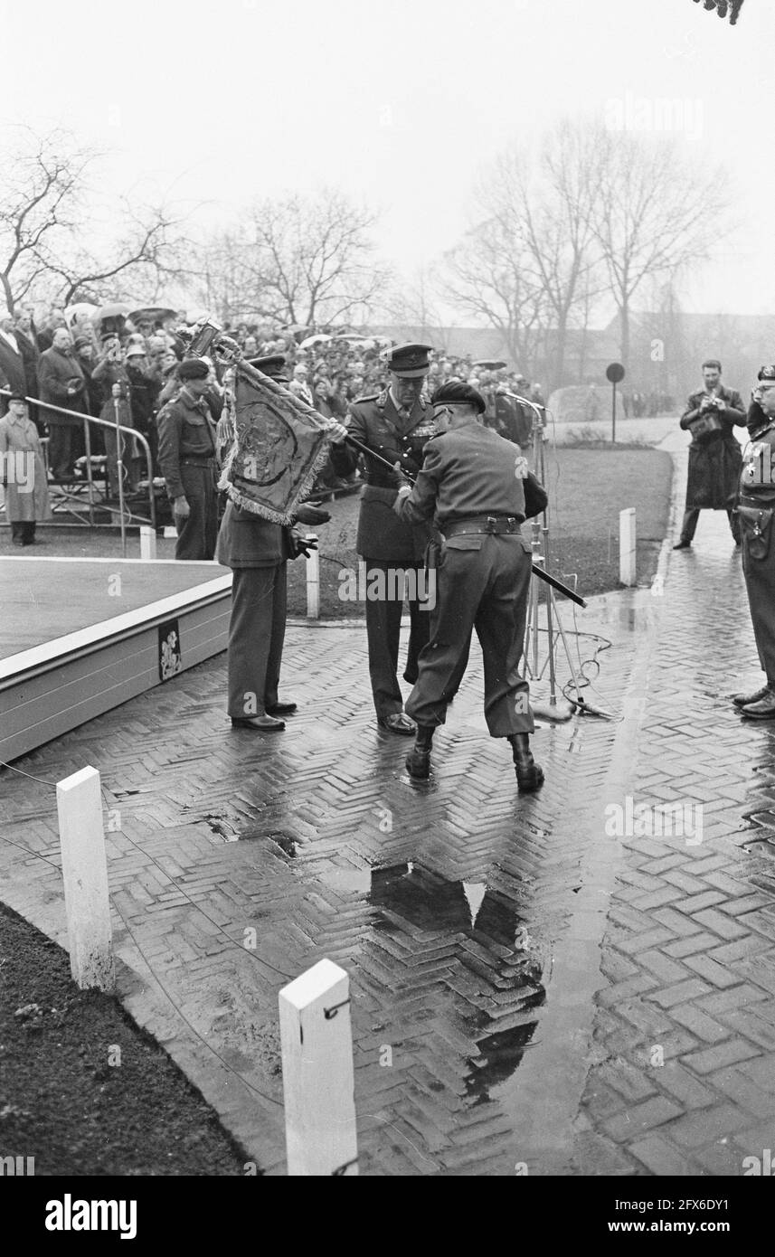 Prince Bernhard presents new standard to the hussars of Boreel. Jhr. mr ...
