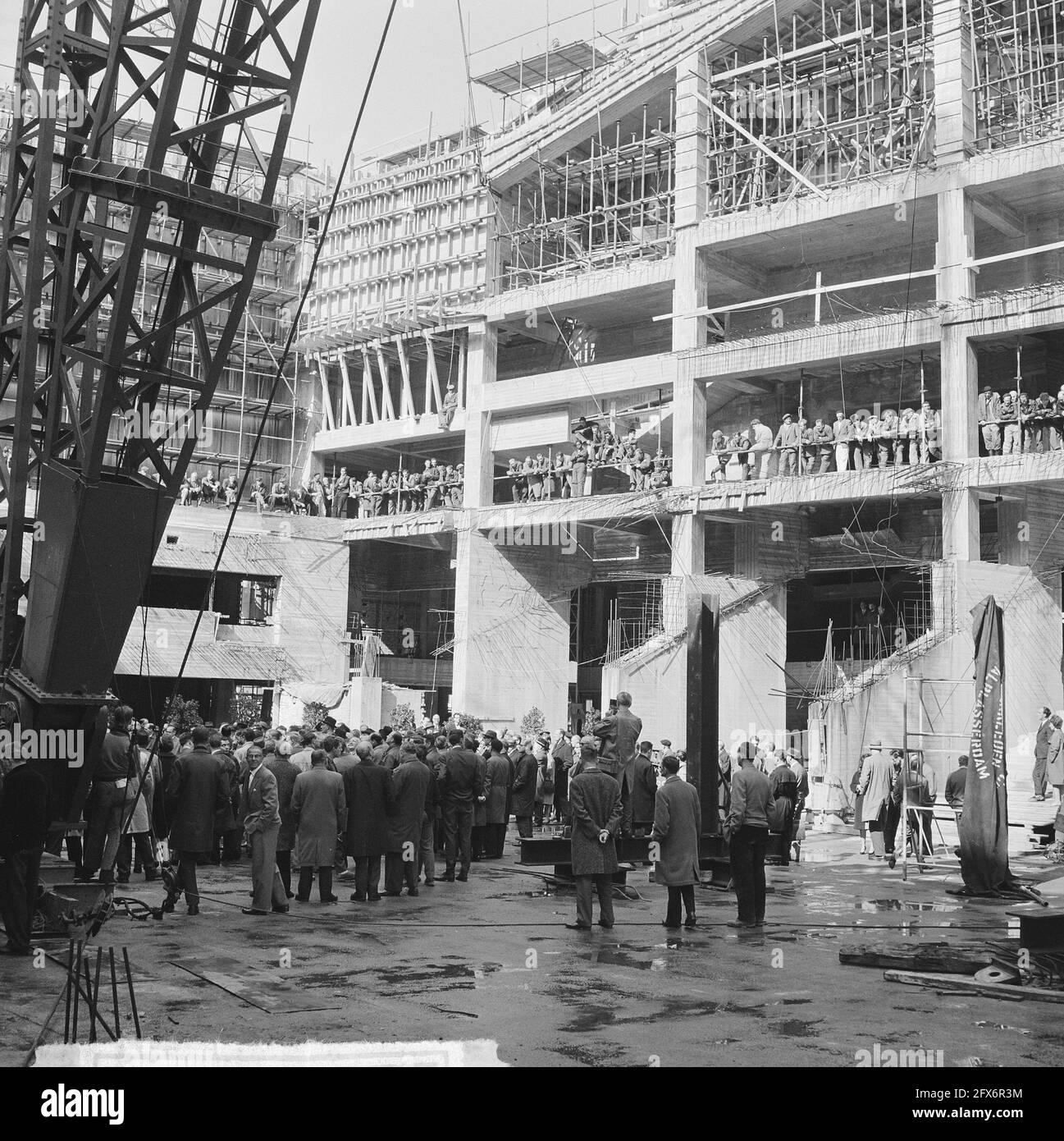 Rotterdam concert hall highest point hi-res stock photography and ...