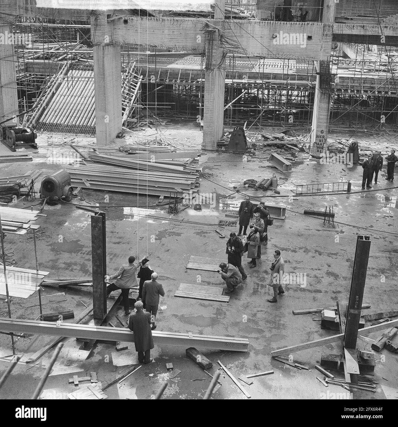 Rotterdam concert hall highest point hi-res stock photography and ...