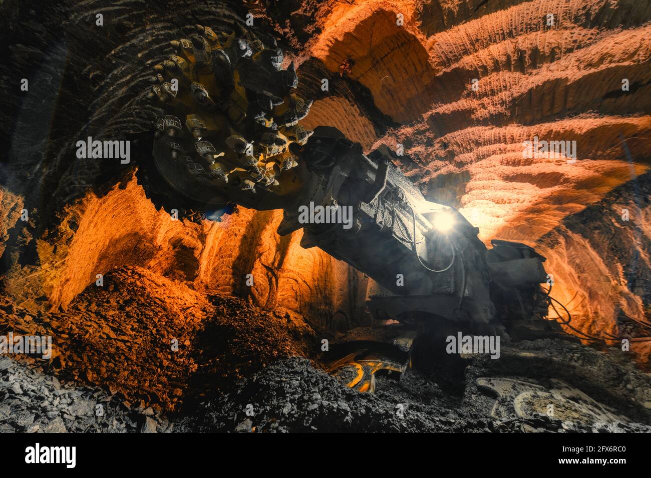 Pillar drill hi-res stock photography and images - Alamy