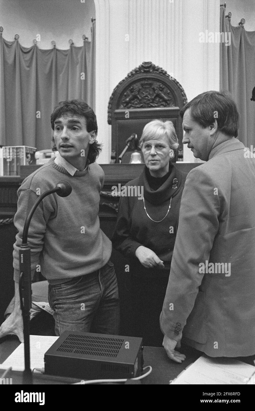 Left strike leader paul rosenmoller hi-res stock photography and images ...