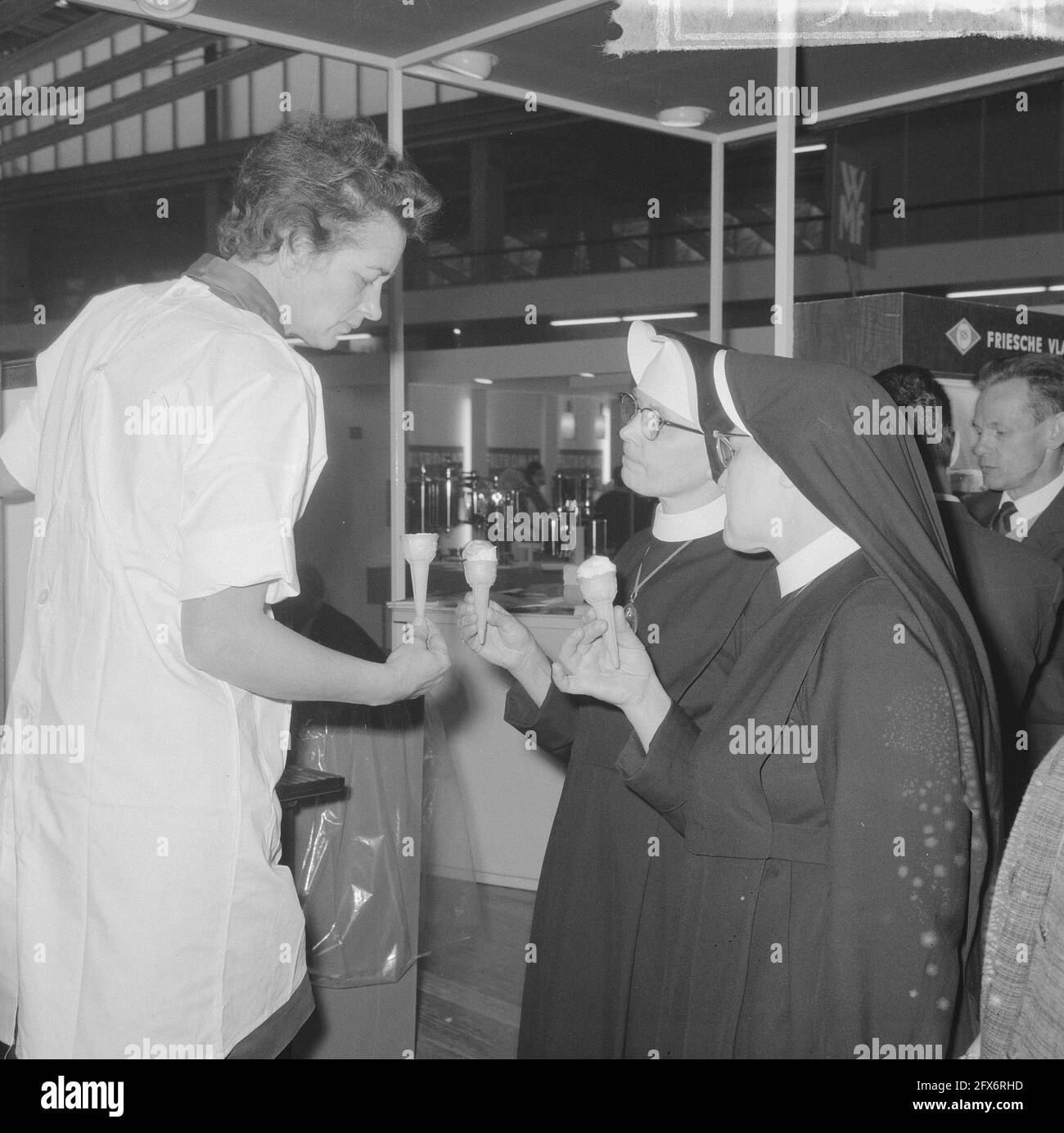 Nuns eating ice cream hi-res stock photography and images - Alamy