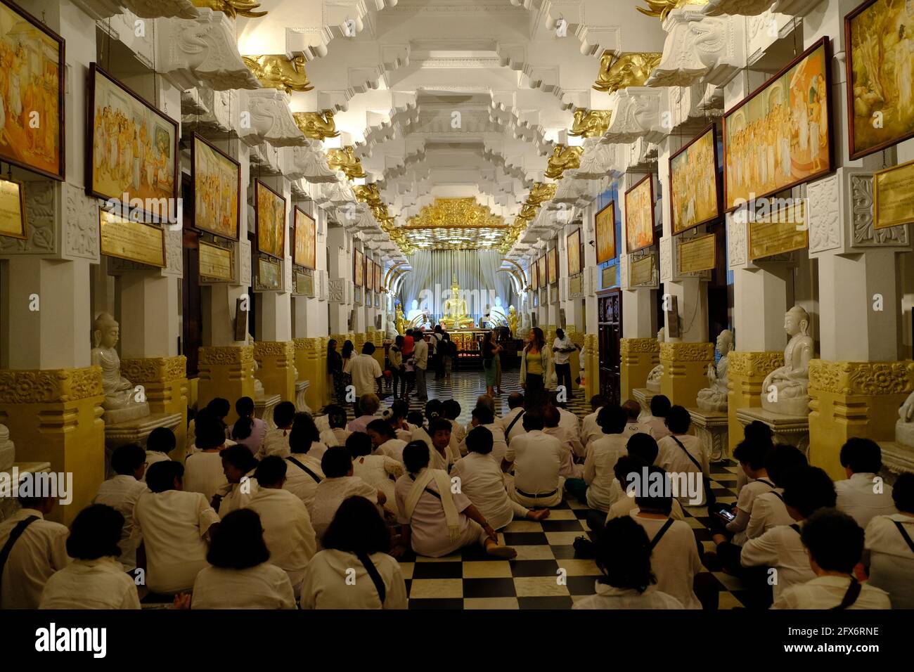 Buddha tooth relic sri lanka hi-res stock photography and images - Alamy
