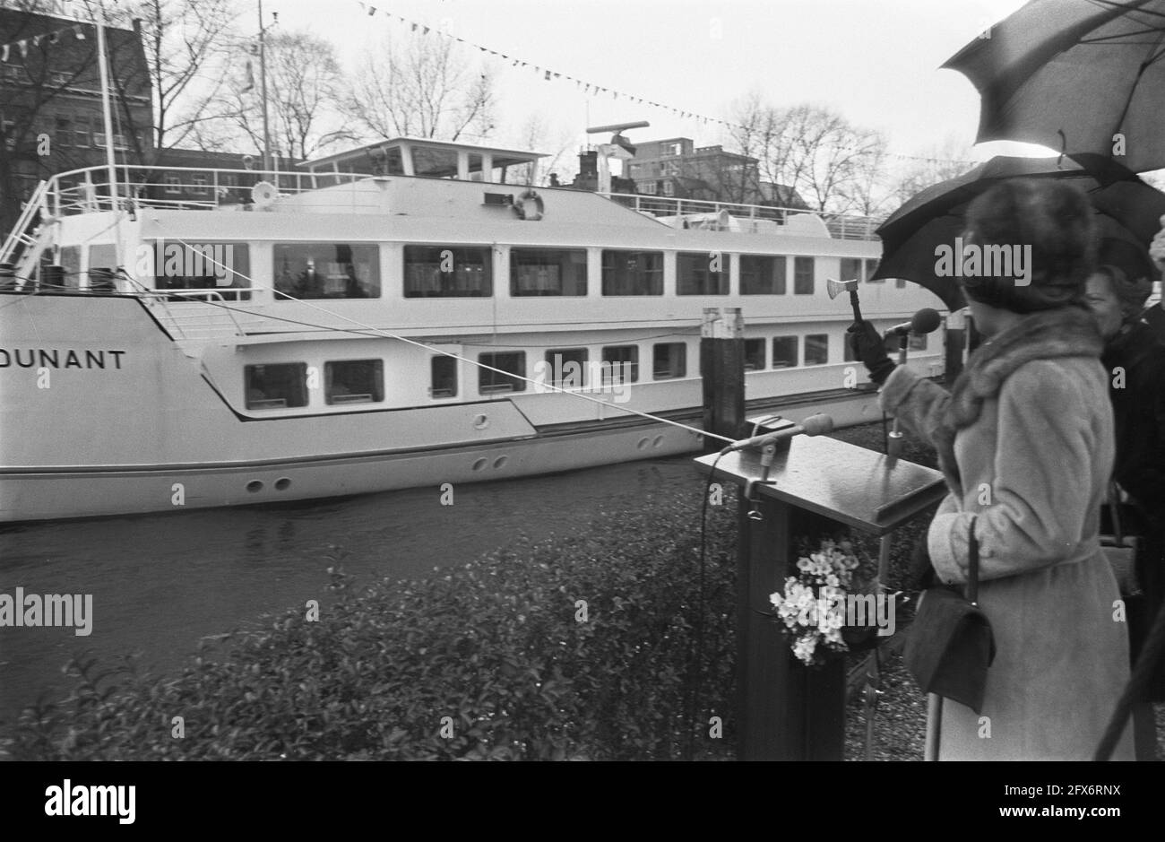 Hospital ship henri dunant hi-res stock photography and images - Alamy