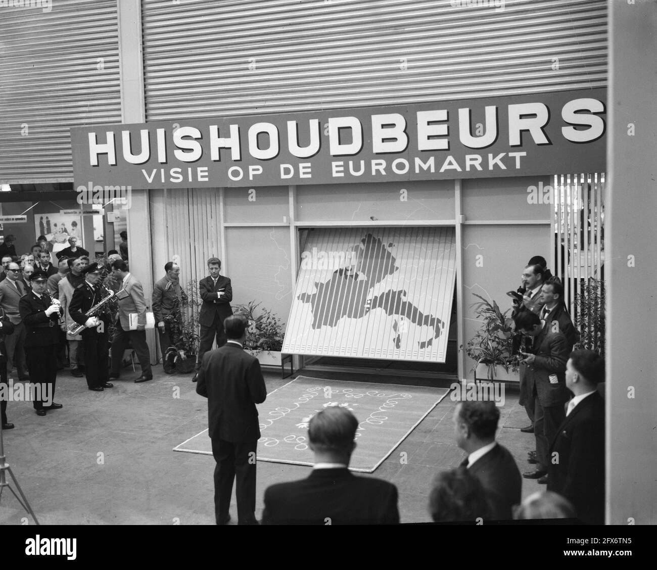 Household fair in RAI Amsterdam opened, April 5, 1962, Household fair ...
