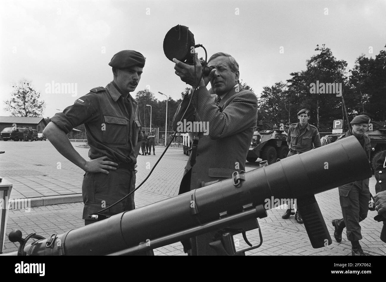 Armoured infantry battalions garde grenadiers jagers en fuselier hi-res ...