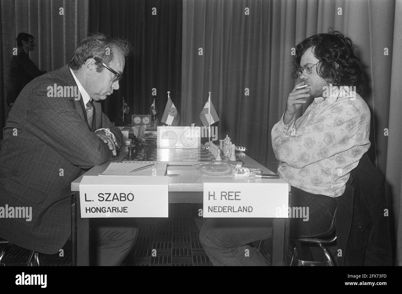IBM chess tournament, Hans Ree (right) and Szabo, July 25, 1973, chess ...